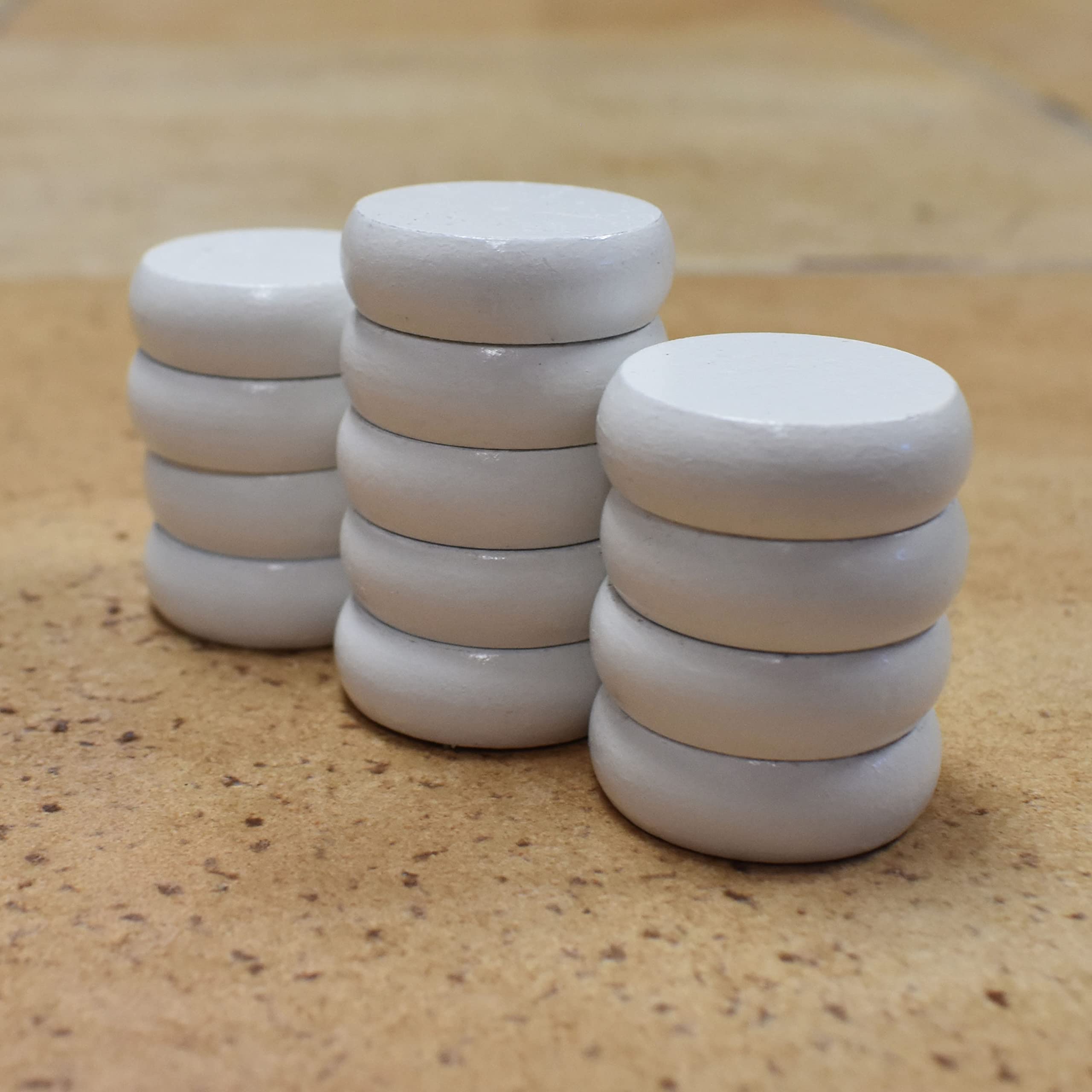 4 Player Crokinole Disc Party Pack (52 Large Discs - 1 1/4 Inch Diameter (3.2cm))