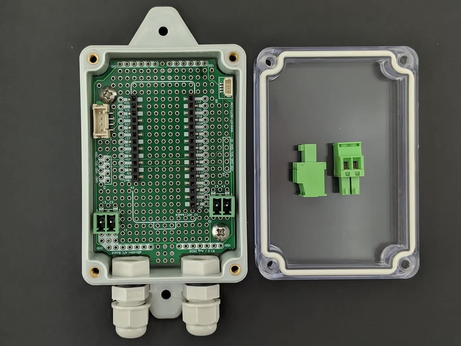 qBoxMini AFC DIY IOT Enclosure Kit (No SMA), IOT Enclosure for Feather ESP32 Cellular LoRa WiFi Arduino Board, Waterproof IP65 Enclosure with Glands, prototyping PCB and connectors Set