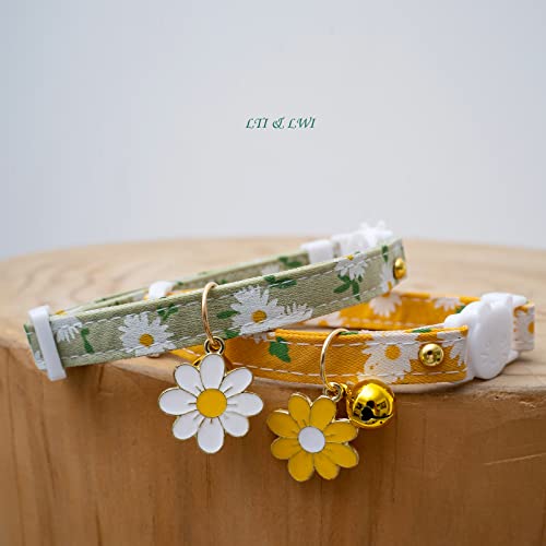 2 Pack Cotton Breakaway Cat Collars with Bell Flower Pendant Kitty Kitten Collars Yellow Green Collar for Female Girl Cats Male Boy Cats