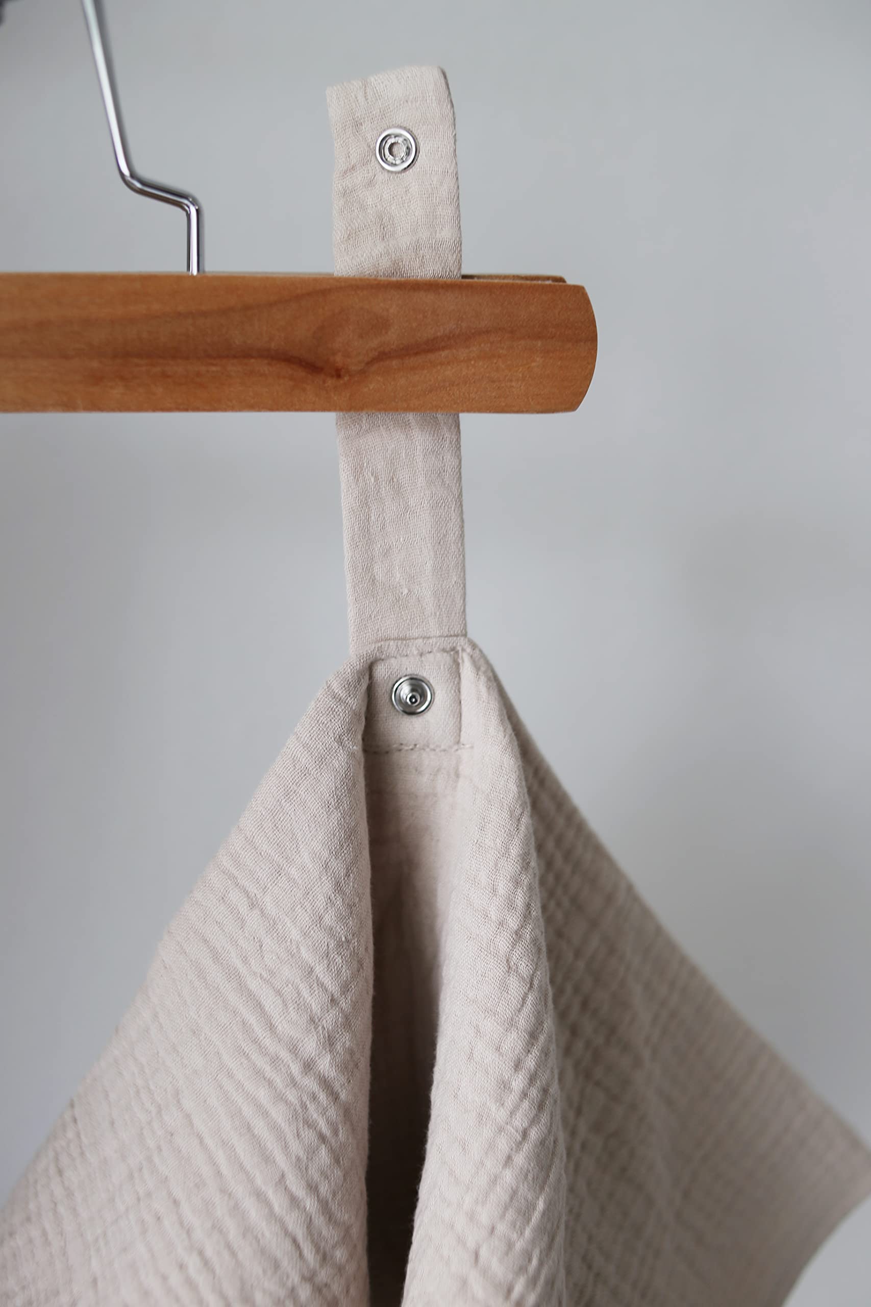 Marlowe & Co Organic Cotton Muslin Baby Blanket with Snap Closure, 15 in x 15 in Lovey with Holder (Natural Sand)