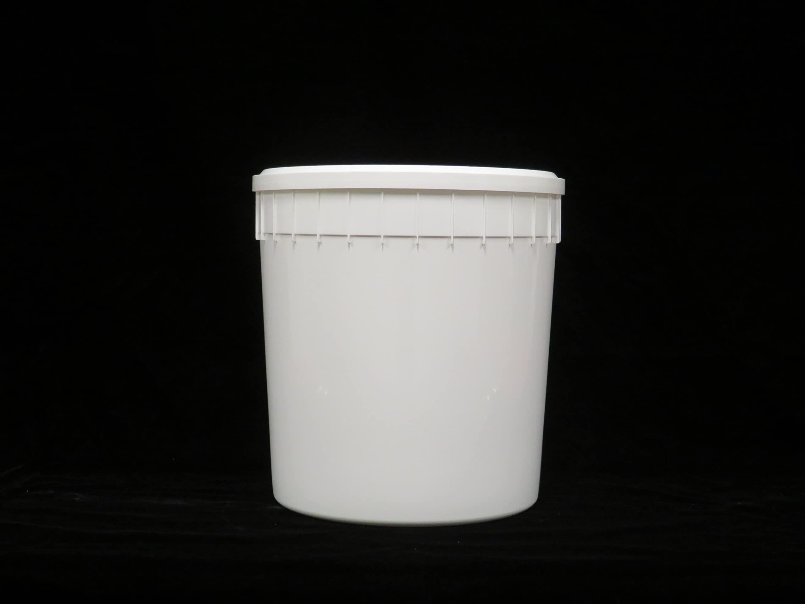 2.5 Gallon Plastic Ice Cream Container with lids (40)