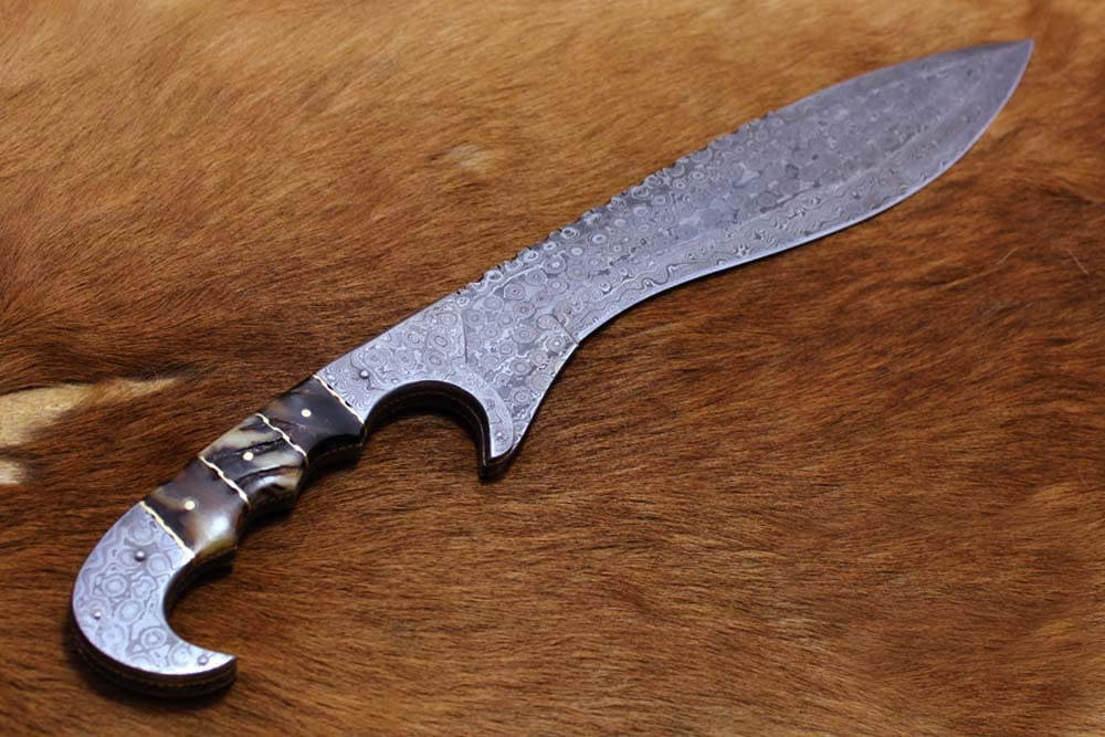16" Long hand forged rain drop pattern Damascus steel Hunting Bowie Knife, Natural Ram horn scale with Damascus bolster and finger guard, Cow Hide Leather sheath with belt loop included
