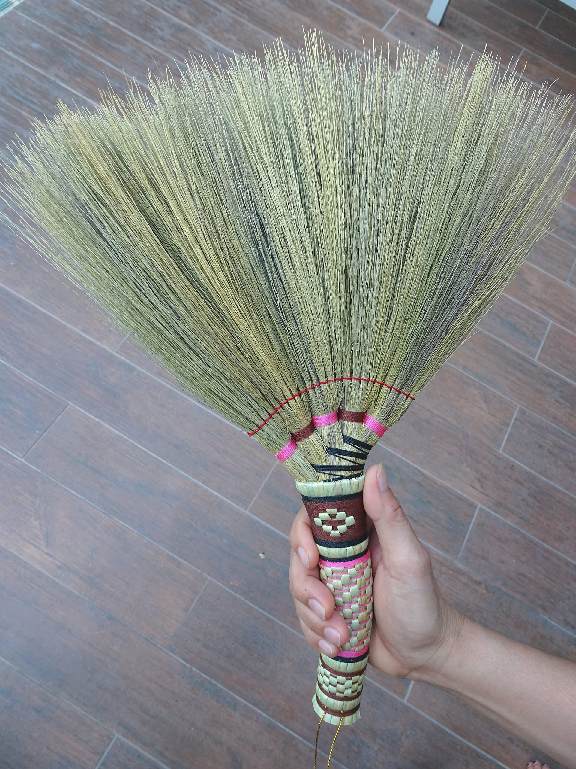 Asian Whisk Broom Natural Grass Duster 1piece 14 inch Tall Dustpan Brush Wooden Handmade Thai Bamboo Handle Sweeper for Dusting