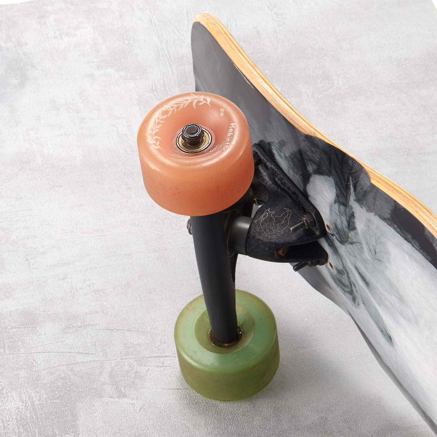 16 Pieces Skateboard Truck Nuts and 16 Pieces Skateboard Truck Axle Washers for Longboards and Skateboard Hardware Kit (Black)