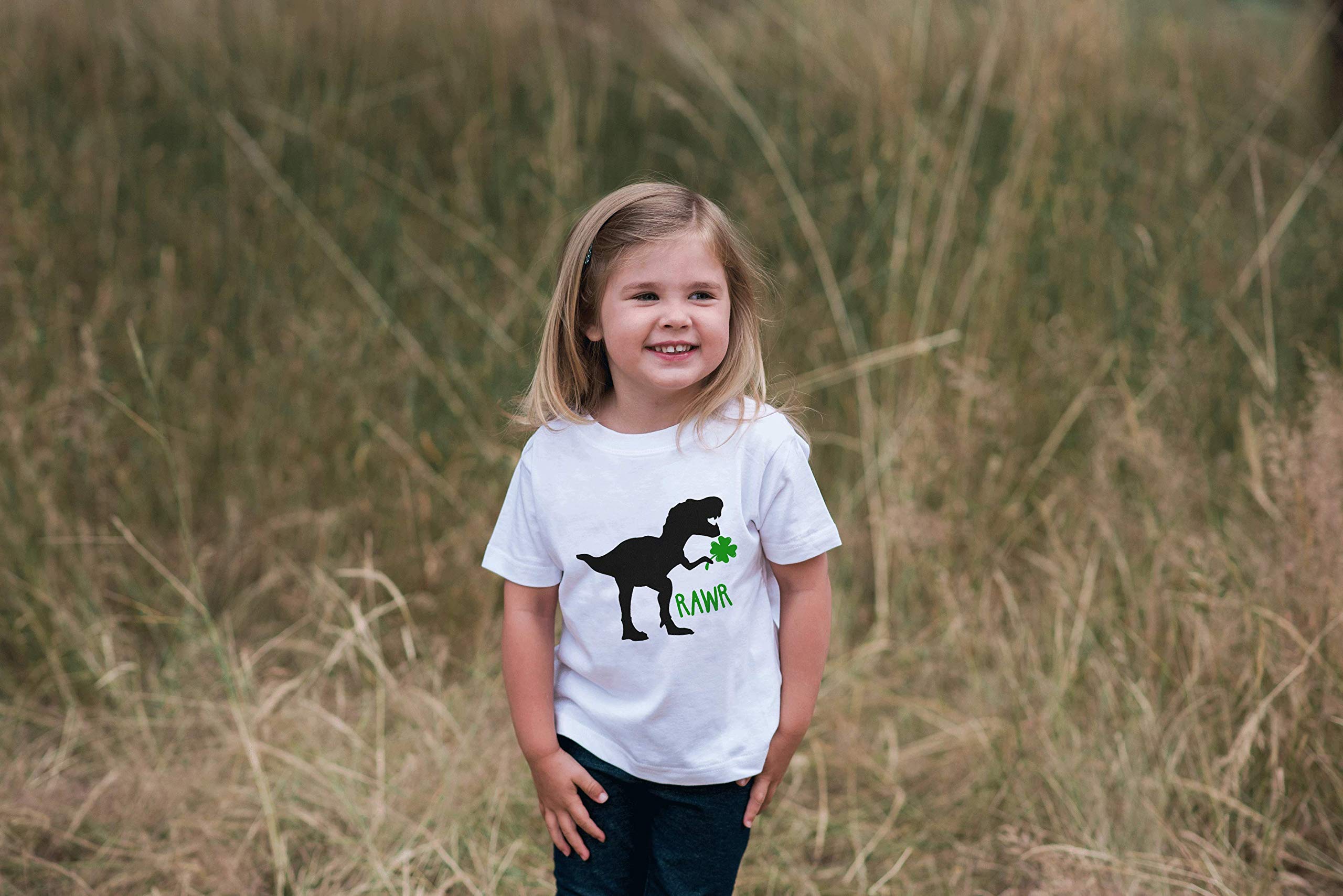 7 ate 9 Apparel Kids Dinosaur St. Patricks Day 2T T-Shirt Green