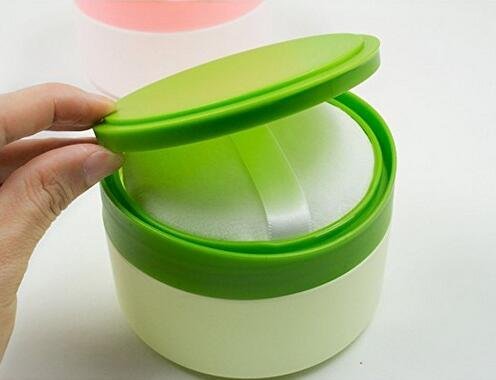 ericotry 1pcs Empty Portable Refillable Plastic Powder Puff Box Baby After-Bath Talcum Powder Container with Powder Puff and Sifter(Green)