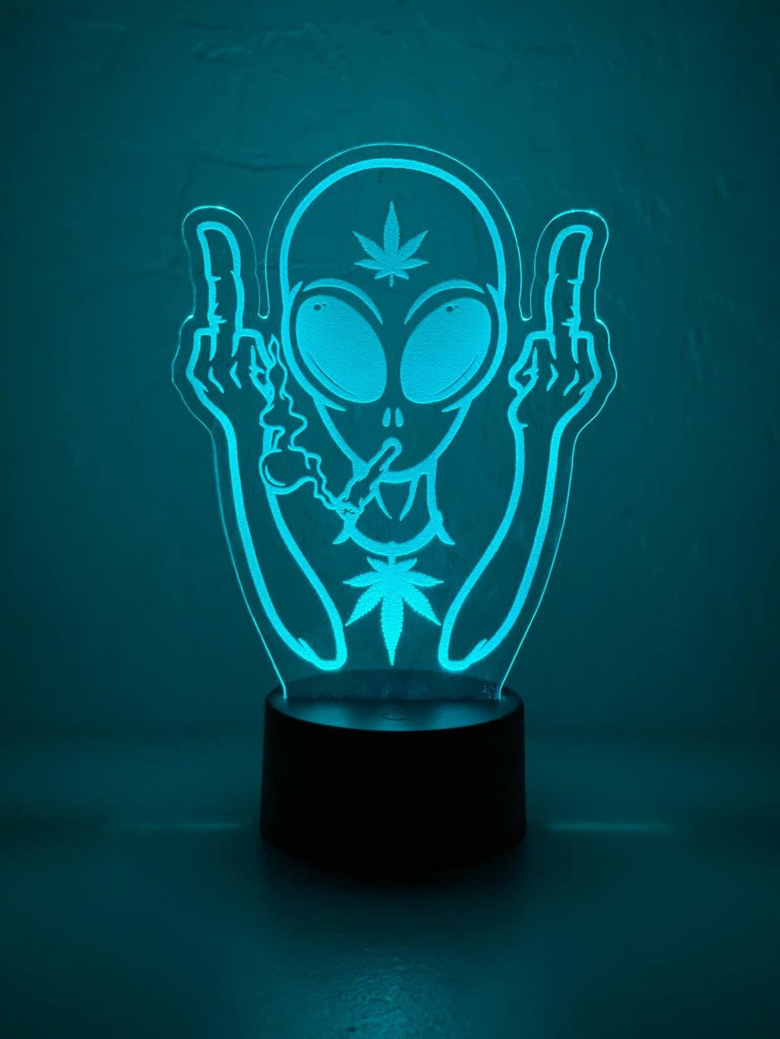 Yooce 420 Leaf 3D LED Table Lamp Night Light Optical Visual Illusion Home Decor Lighting
