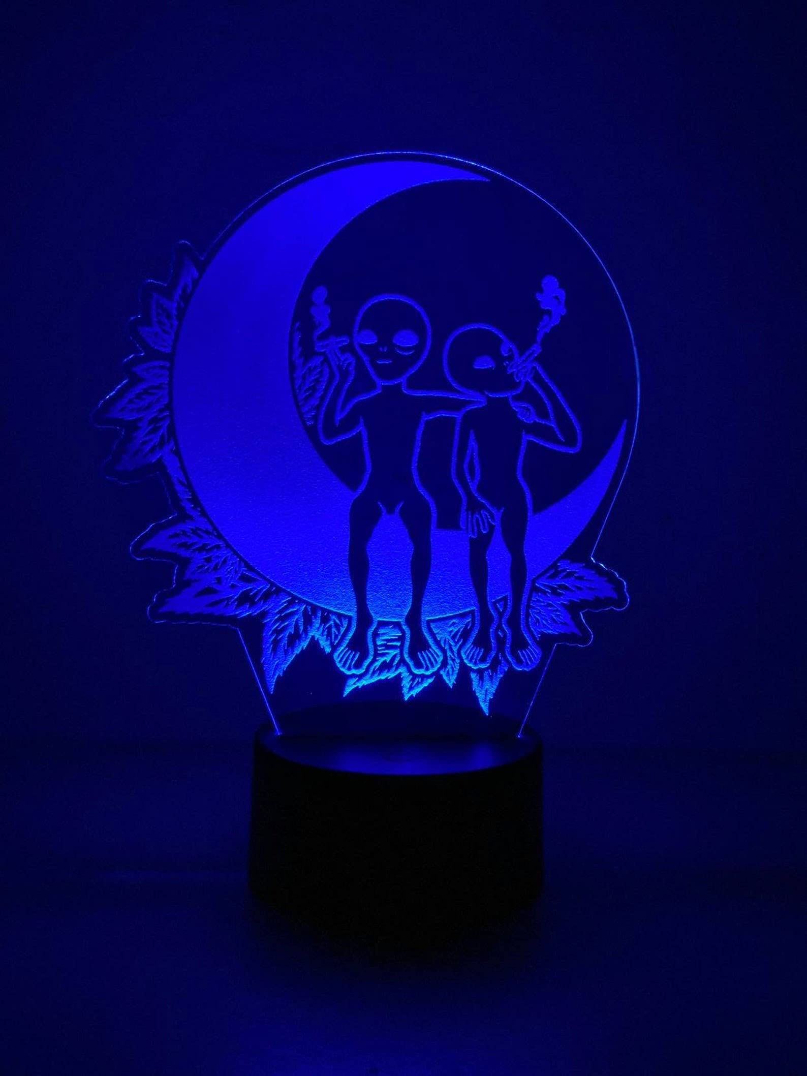 Yooce 420 Leaf 3D LED Table Lamp Night Light Optical Visual Illusion Home Decor Lighting