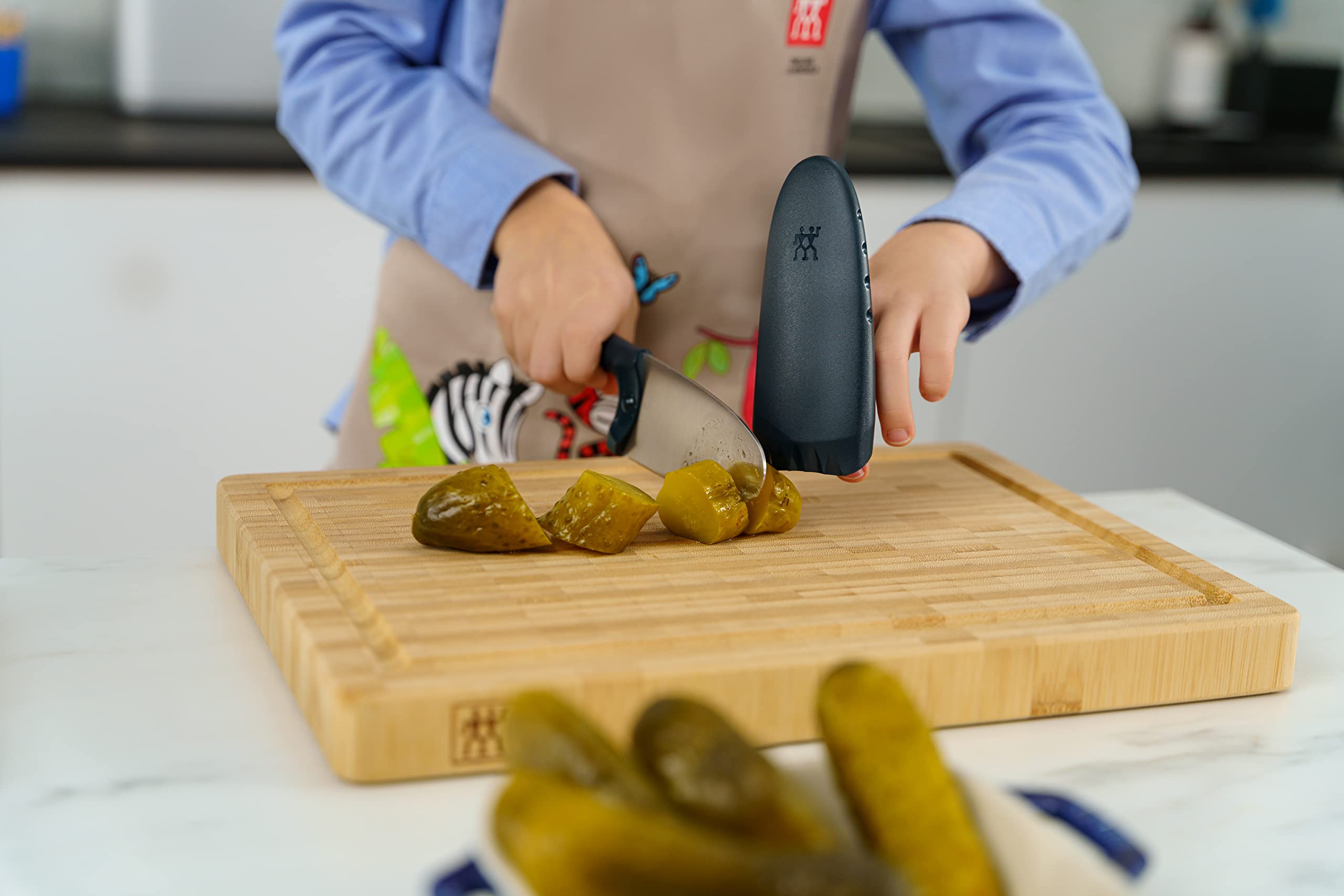 ZWILLING Twinny Stainless Steel Children's Chef's Knife, 10cm, Rounded Blade, Child-Friendly Design, Plastic Handle, Blue