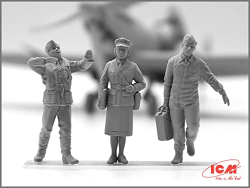 ICM 48081 - RAF Pilots and Ground Personnel (1939-1945) (7 Figures - 3 Pilots, 3 Mechanics, 1 Wren Member, and Dog Figure) - Scale 1:48