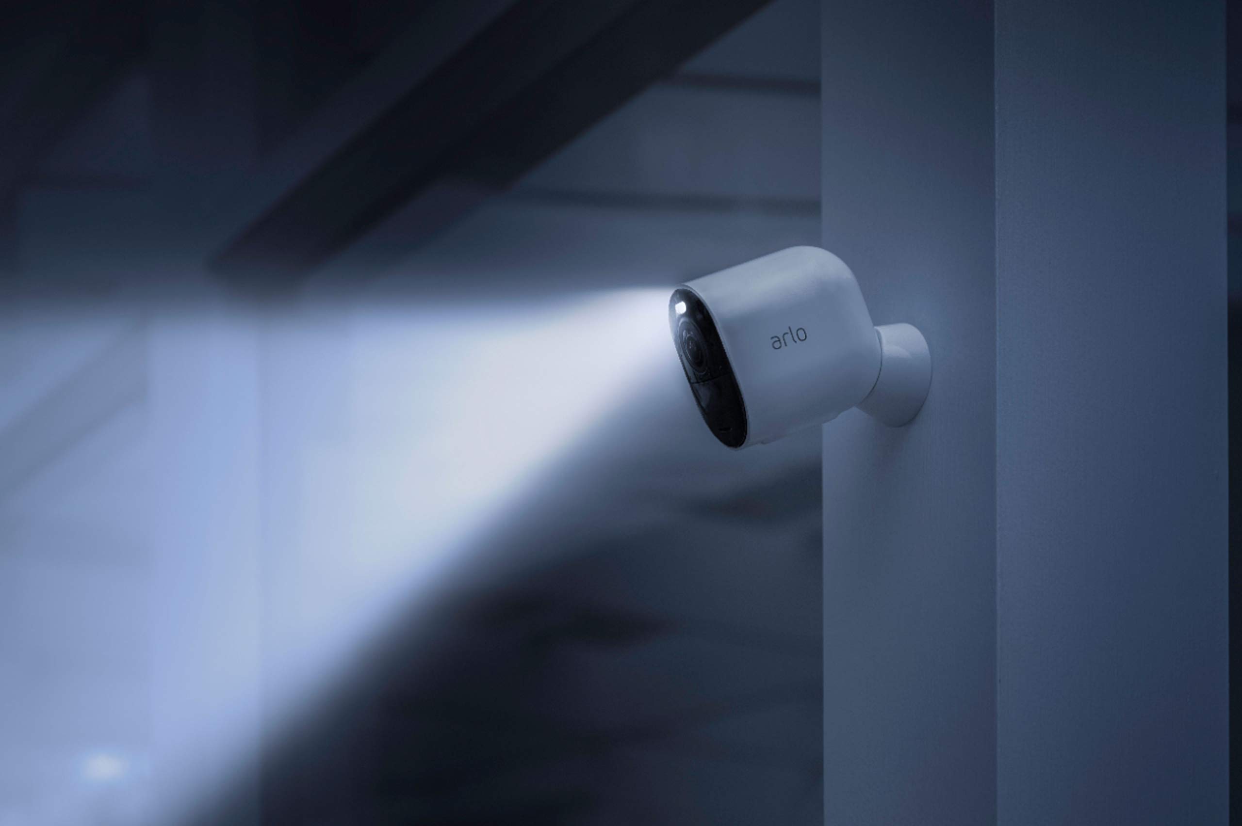 Arlo Ultra 4K Wire-Free HDR Security Cameras Surveillance / 4-Camera