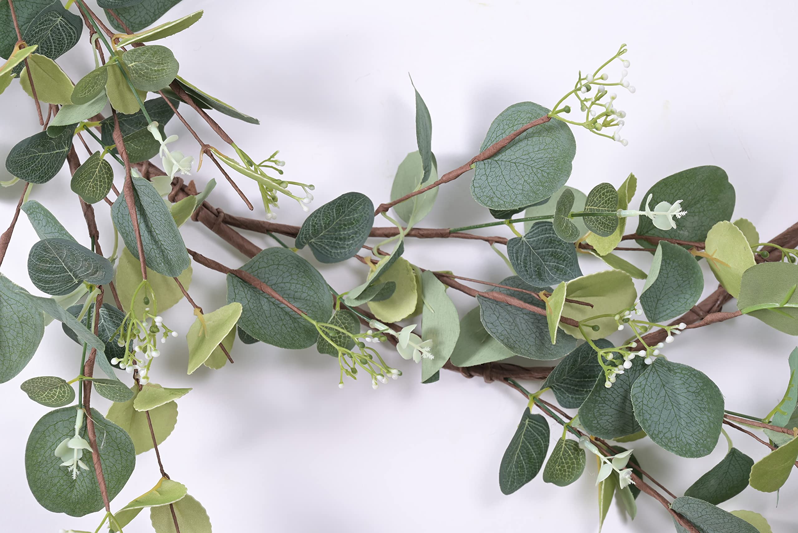 60 Inch Spring Artificial Eucalyptus Garland Hanging Greenery Silver Dollars Foliage Vine Vines for Home Garden Outdoor Wedding Backdrop Arch Wall Decor