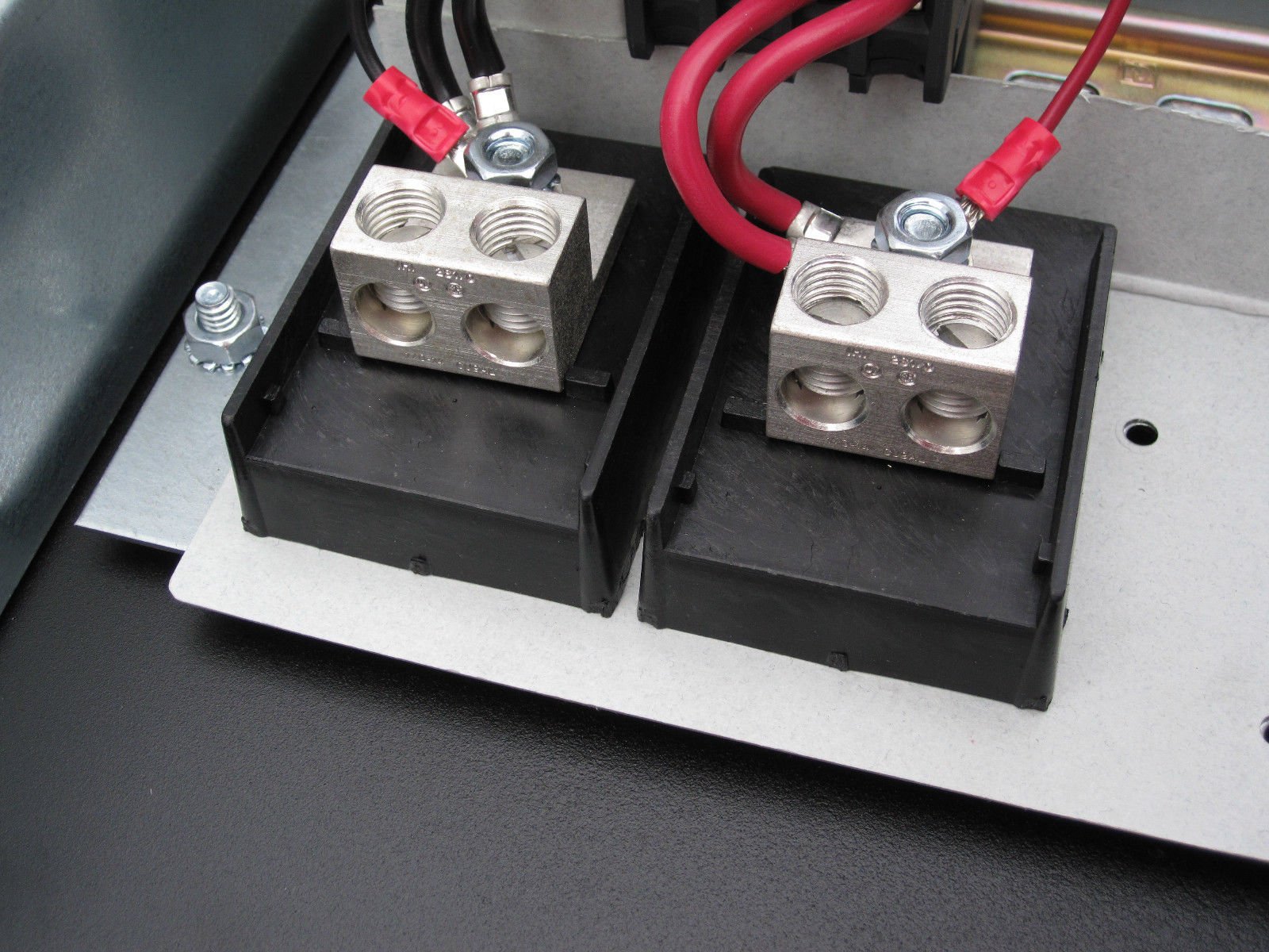 American Rotary Phase Converter AR20-20 HP 1 to 3 Three PH | Can Start up to a 10Hp Light Load / 28 Amp 208-240v