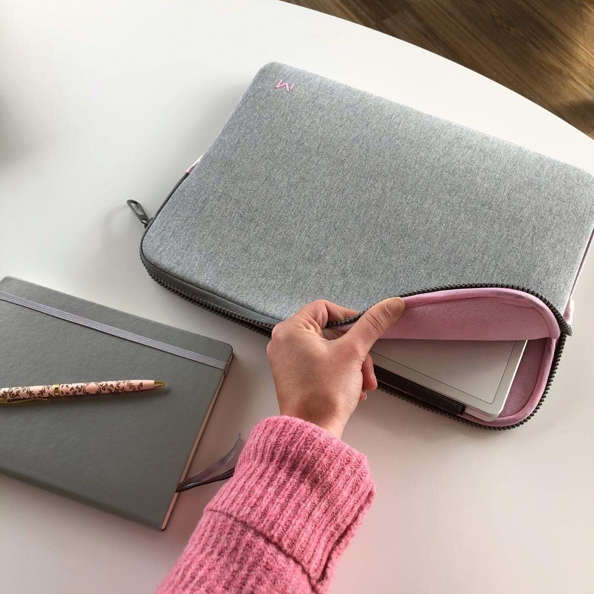 Skin Memory Foam Sleeve 12.5-14IN Grey and Pink