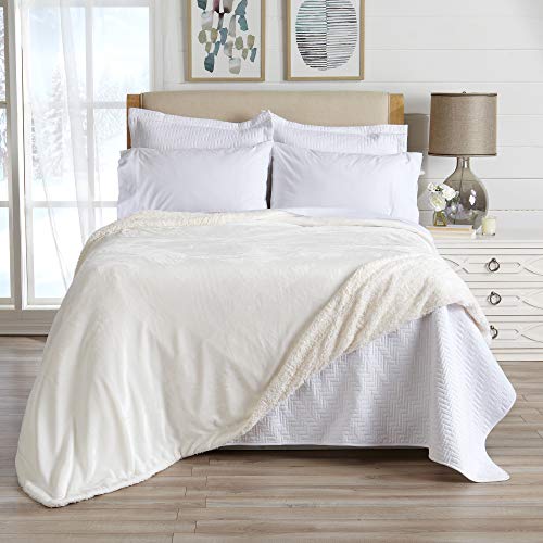 Great Bay Home Sherpa Fleece and Velvet Plush Full/Queen Throw Blanket White | Thick Blanket for Fall and Winter | Cozy, Soft, and Warm Fleece Throw Blanket | Cielo Collection