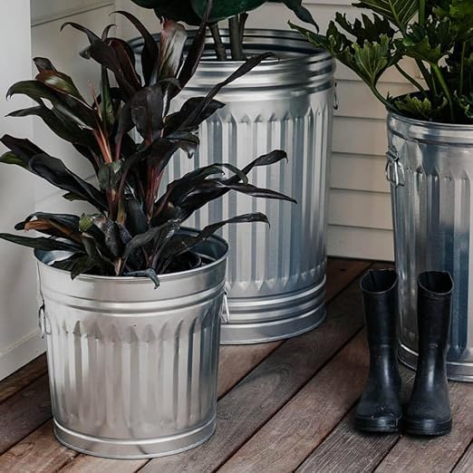 31-Gallon Galvanized Steel Trash Can - Trash can with lid - Galvanized Trash can with lid - Metal Trash can - Outdoor Garbage can with lid -Steel, Gray - Pre-Galvanized Trash Can with Lid Round.