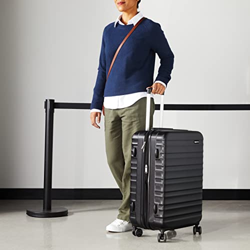 Amazon Basics 26-Inch Hardside Spinner, Black