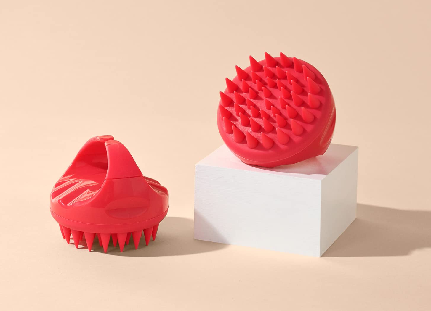 Diane Shampoo Massage Brush, Coral
