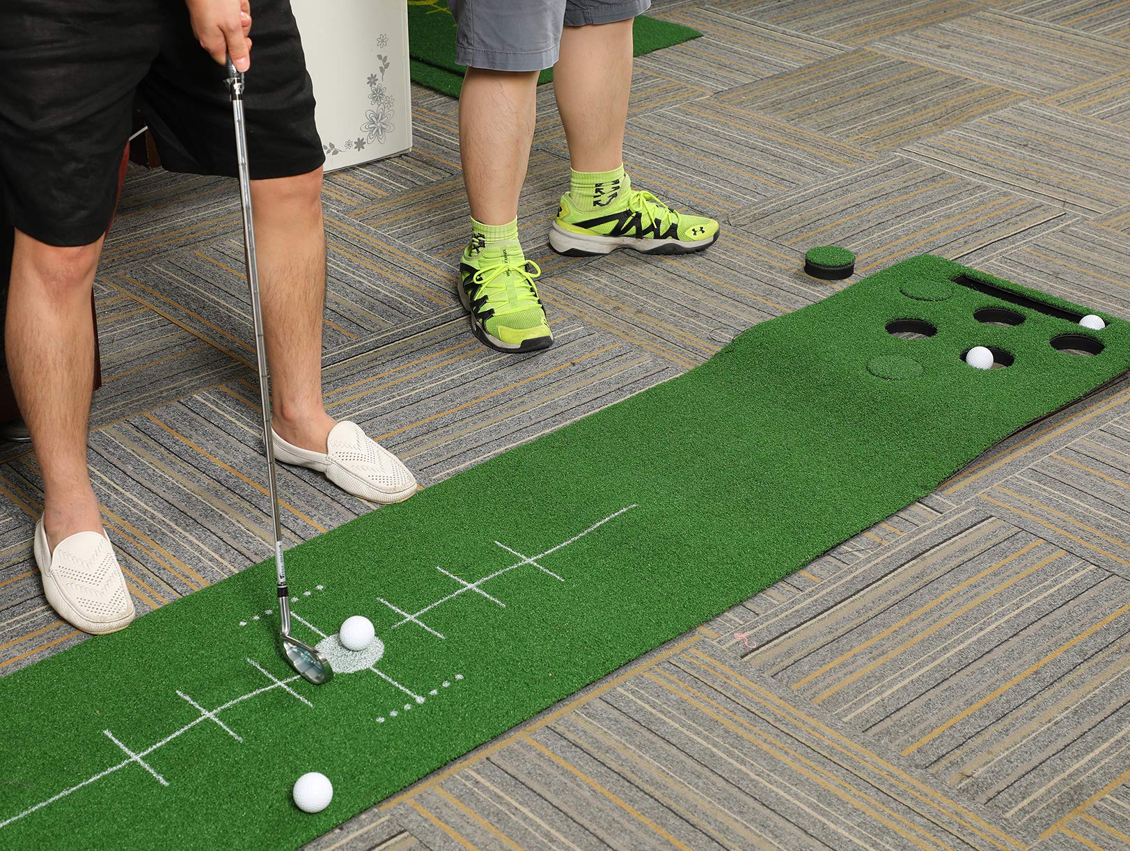 2-FNS Golf Putting Game Set, Golf Putting Green Game Set Practice Putting Mat with 4 Golf Balls,Golf Training Mat for Indoor Outdoor