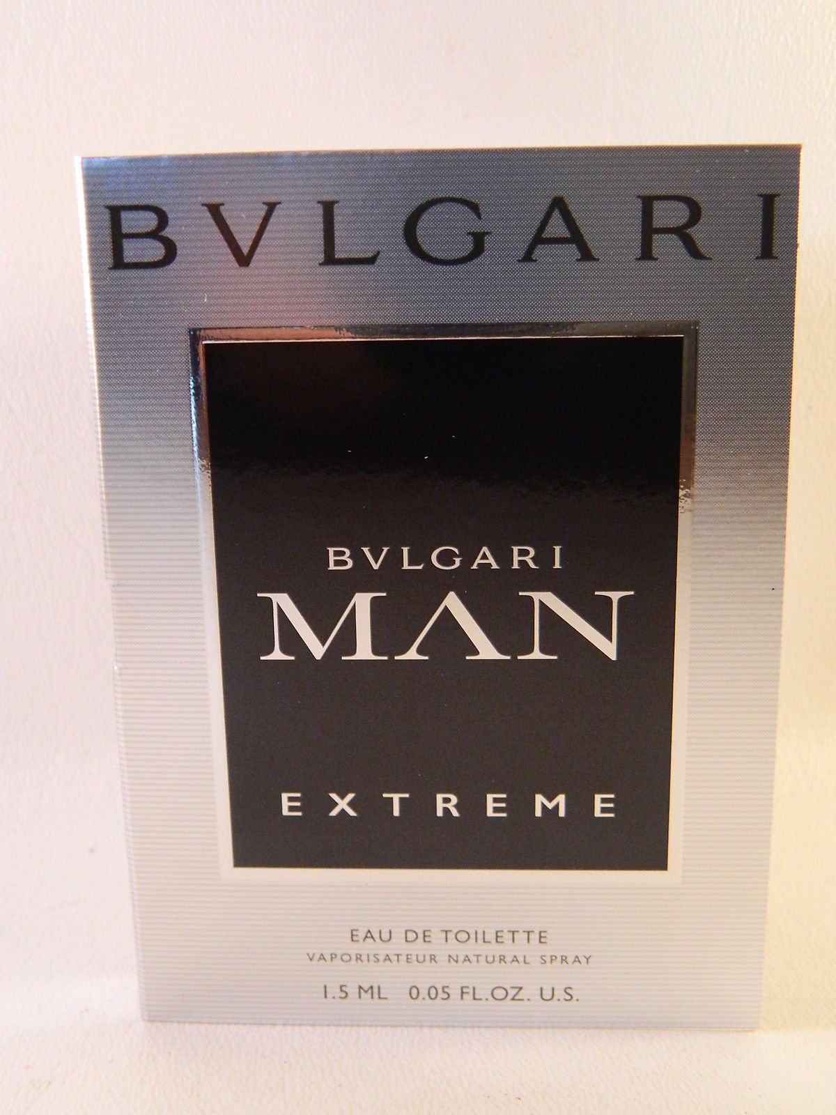 BVLGARI MAN EXTREME Cologne .05 oz Sample Vial on Card 1.5 ML Spray EDT NEW
