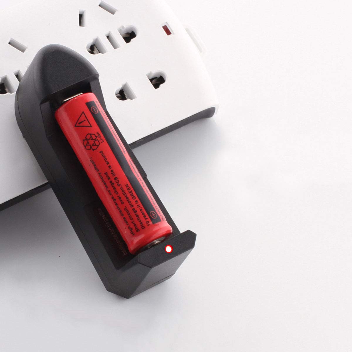 E-outstanding Wall Charger Black 3.7V Single Slot Rechargeable Battery Charger for 18650 18350 16340 14500 14000 Li-ion Battery