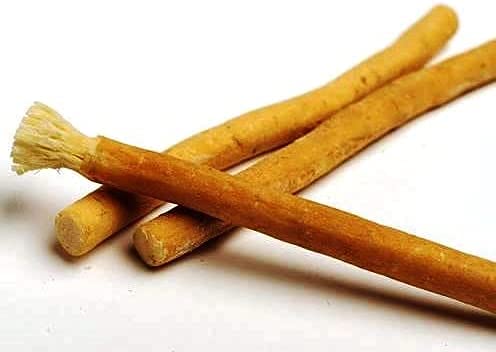 Organic Herbs Traditional Natural Miswak (sewak) Peelu Chewing Stick Toothbrush for Whiter Teeth -20 Pc