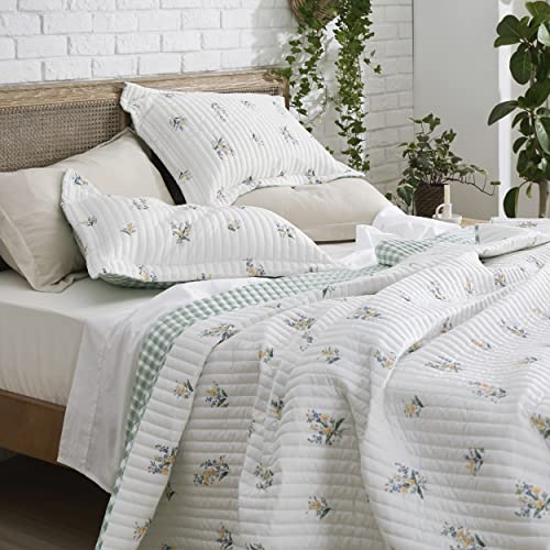 Bedsure Floral Quilt Set Queen - Reversible Summer Quilt, 3 Pieces Bedding Set, Botanical Spring Flower Microfiber Lightweight Bedspread, Coverlet Set with 2 Pillow Shams for All Seasons (90"x96")