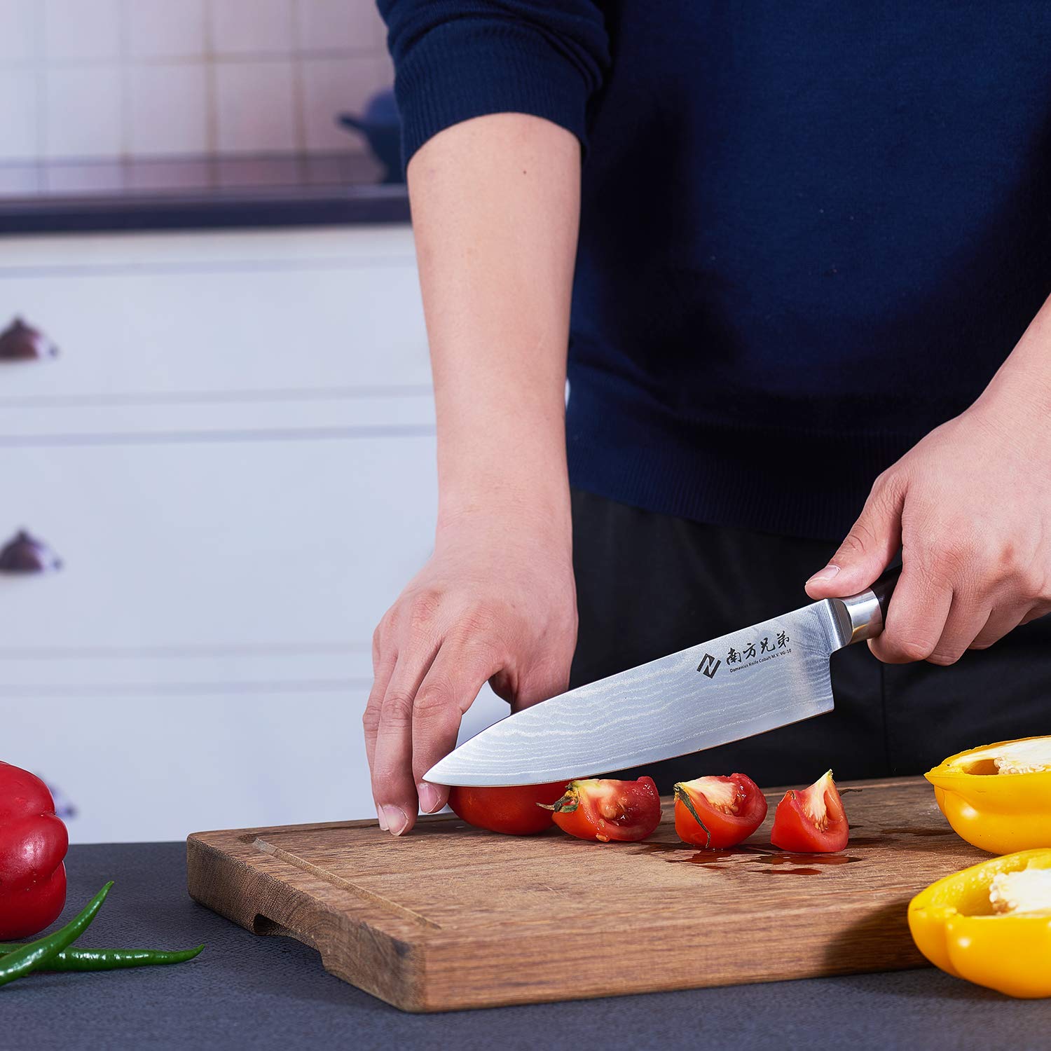 Damascus Kitchen Knife, 8 Inch Chef Knife Professional Chopping Knife for Vegetables and All Purpose Chefs Knife with Non-slip Wood Ergonomic Handle, Razor Sharp Lightweight