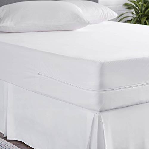 Amazon Basics 18 inches Zipper Enclosed Waterproof Mattress and Box Spring Cover Protector, Queen Size, 12 to 18 Inch Depth, White