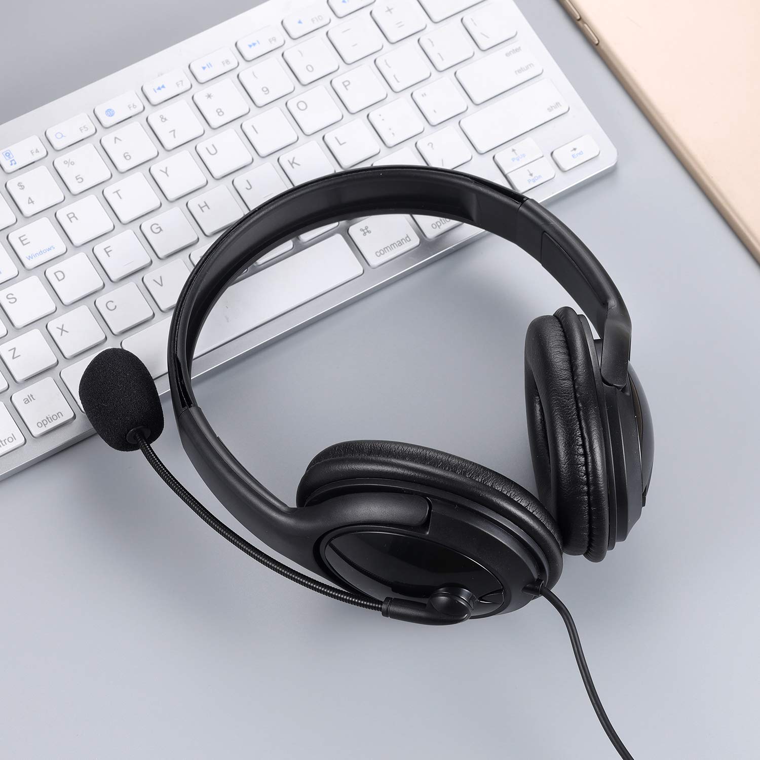 Hongzan Wholesale Bulk Headphones with Microphone 10 Pack for School Classroom, Durable Wired Headsets & Mic Class Set for Kids Students and Adult(10 Black)