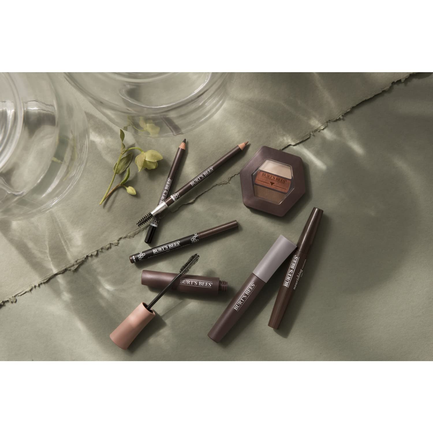 BURTS BEES Classic Black Volumizing Mascara, 9.07 GR