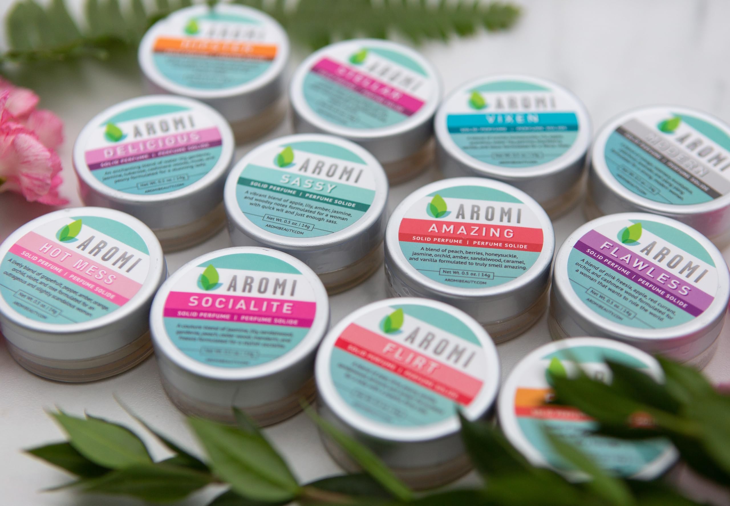 Aromi Delicious Solid Perfume | Honeysuckle, Tuberose, and Gardenia Fragrance, Vegan, Cruelty-free, Wax Scent, Travel, Women's Gift, Handmade (Delicious)