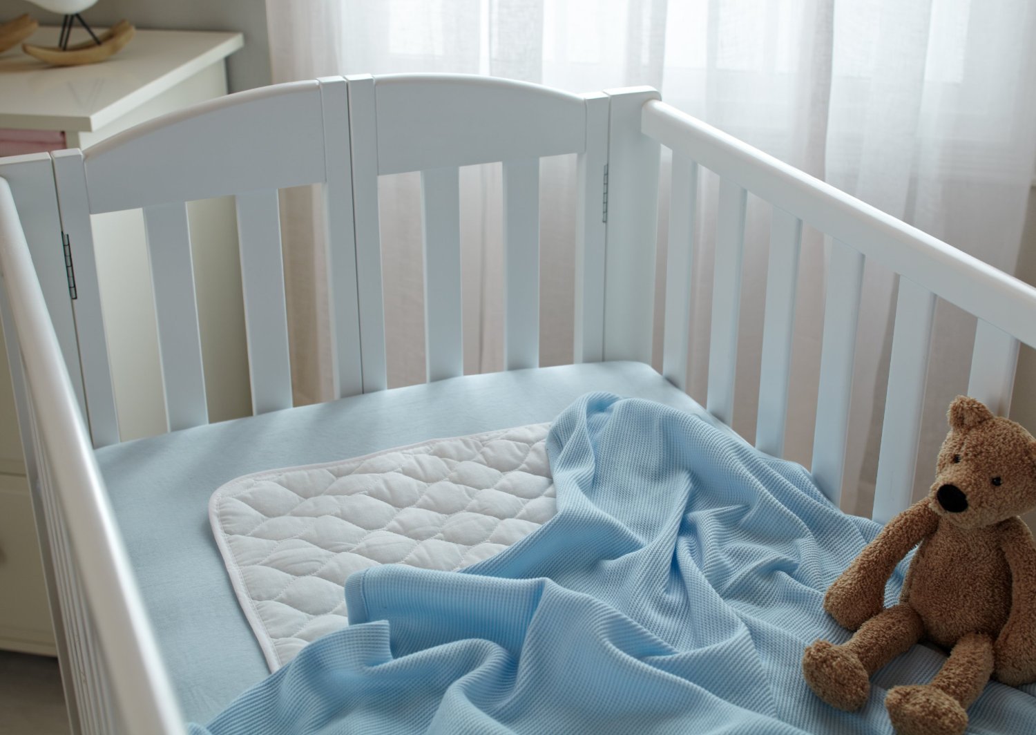 American Baby Company Portable/Mini-Crib Starter Set, Blue, for Boys and Girls