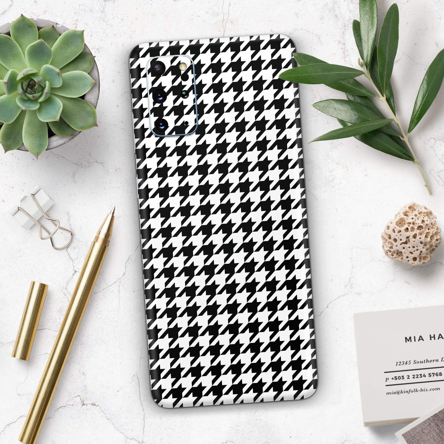 DesignSkinz Black and White Houndstooth Pattern Protective Vinyl Decal Wrap Skin Cover Compatible with The Samsung Galaxy S20 (Screen Trim & Back Glass Skin)