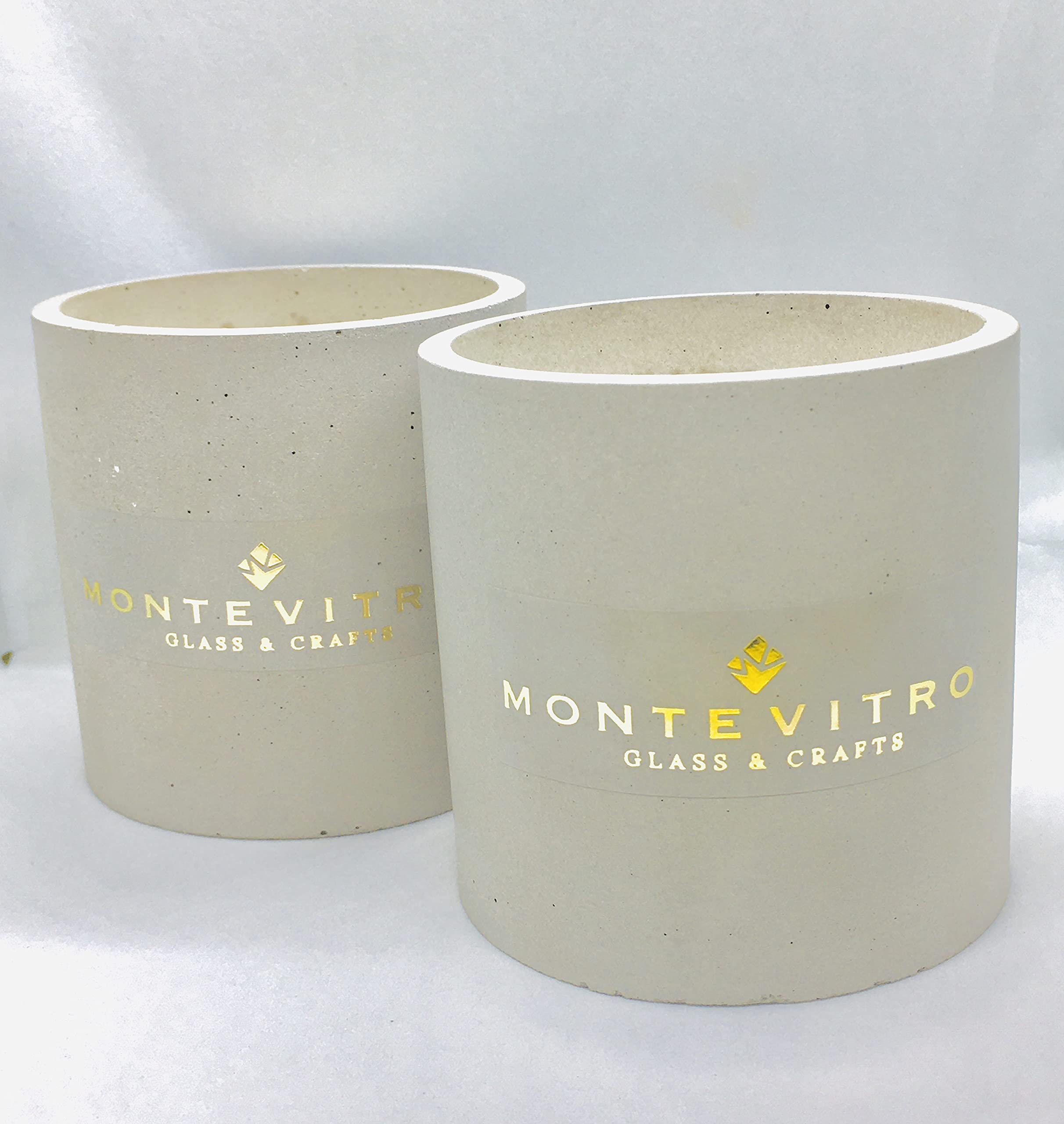 2 candle in cylinder concrete base, aromatic soy wax and wood wick - Monte Vitro
