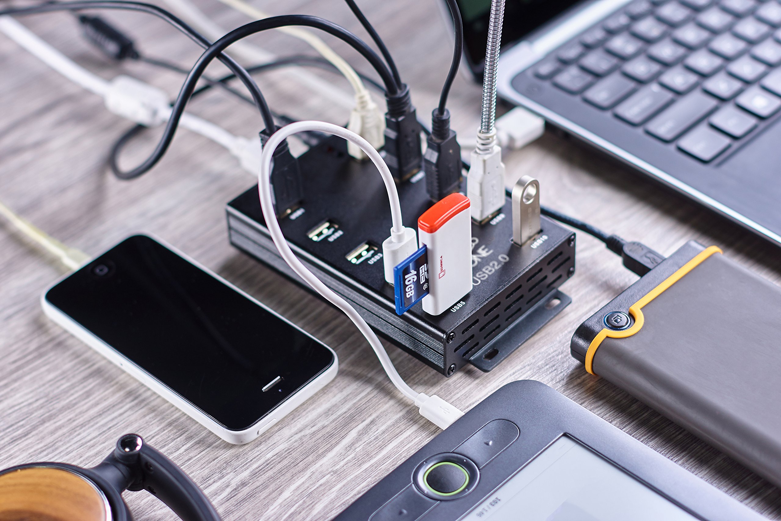 BrovSS: 10 Ports USB 2.0 Powered Hub - USB Extension Splitter with 12V 5A 60W Power Adapter. Connect up to 10 Electronics and USB peripherals. (Black)