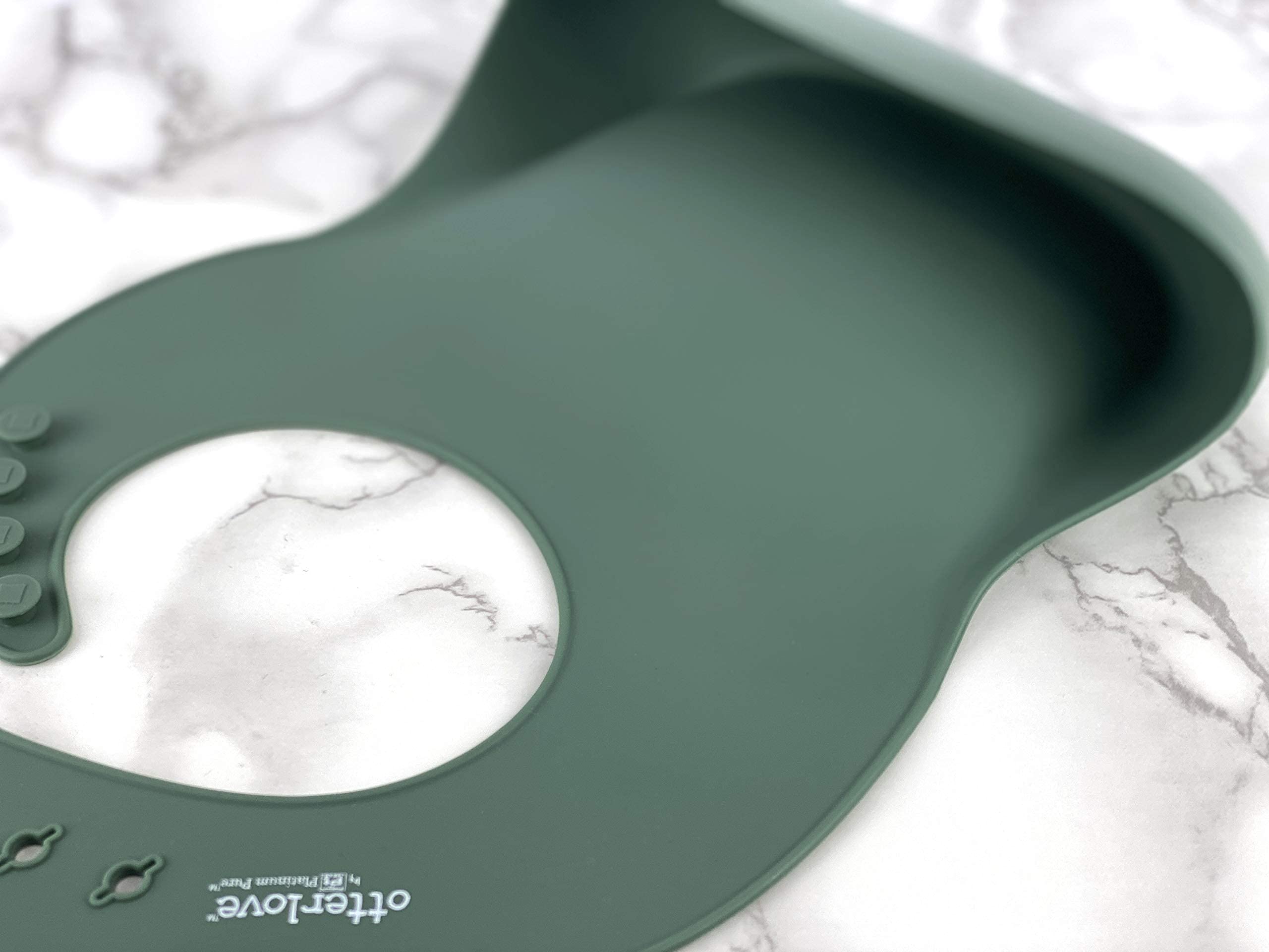 otterlove Natural Grip Silicone Cup (Smoke) + Waterproof Silicone Bib (Island Sea) Bundle