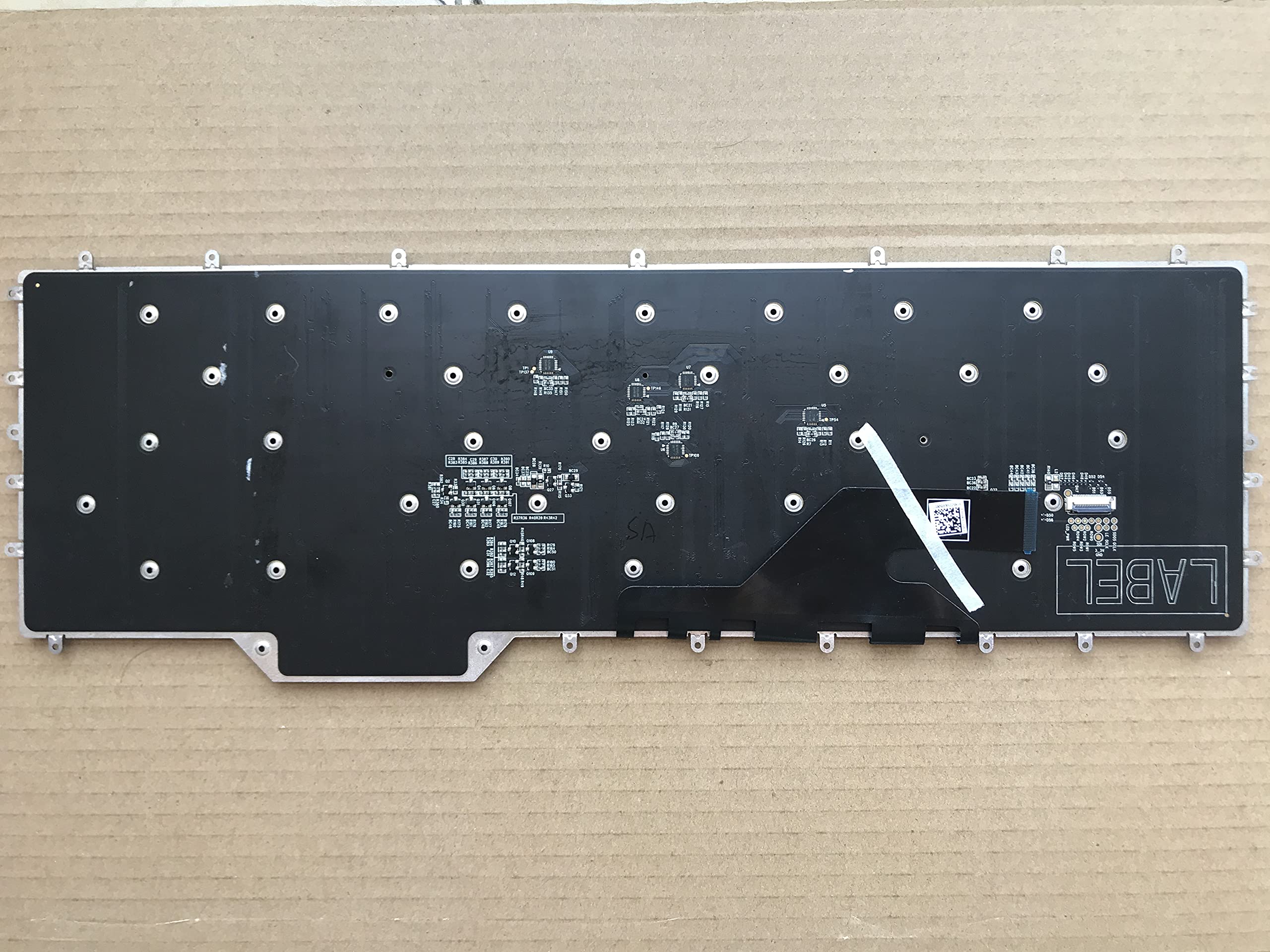 Original New for Dell Alienware m17 R3 17.3 inch FHD Gaming Laptop Per-Key RGB Keyboard Backlit US White