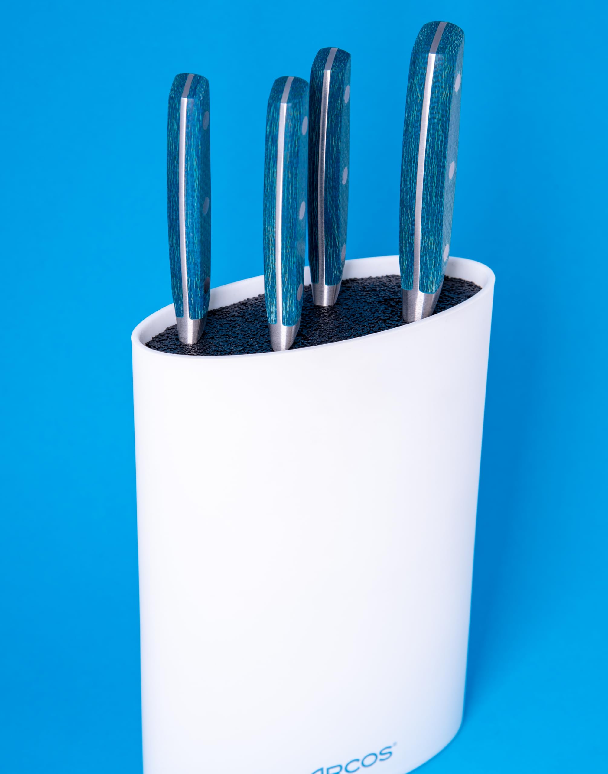 Arcos Universal Knife Block in Thermoplastic Elastomer. Knife Storage, Holds Knives up to 8'' Inch. White Color. Series Universal