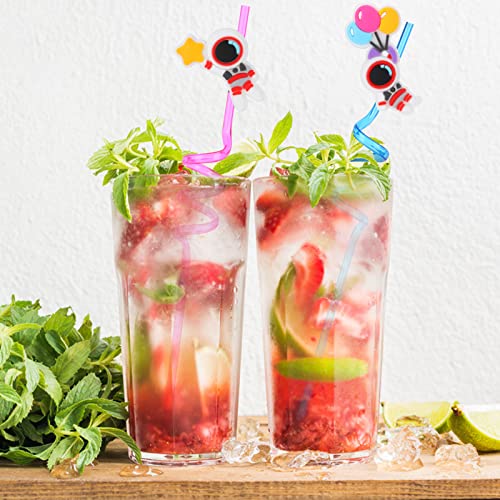 32pieces Kids Drinking Straws Reusable Outer Space Theme Kids Party Straws for Theme Party Crazy Straw(Astronauts)