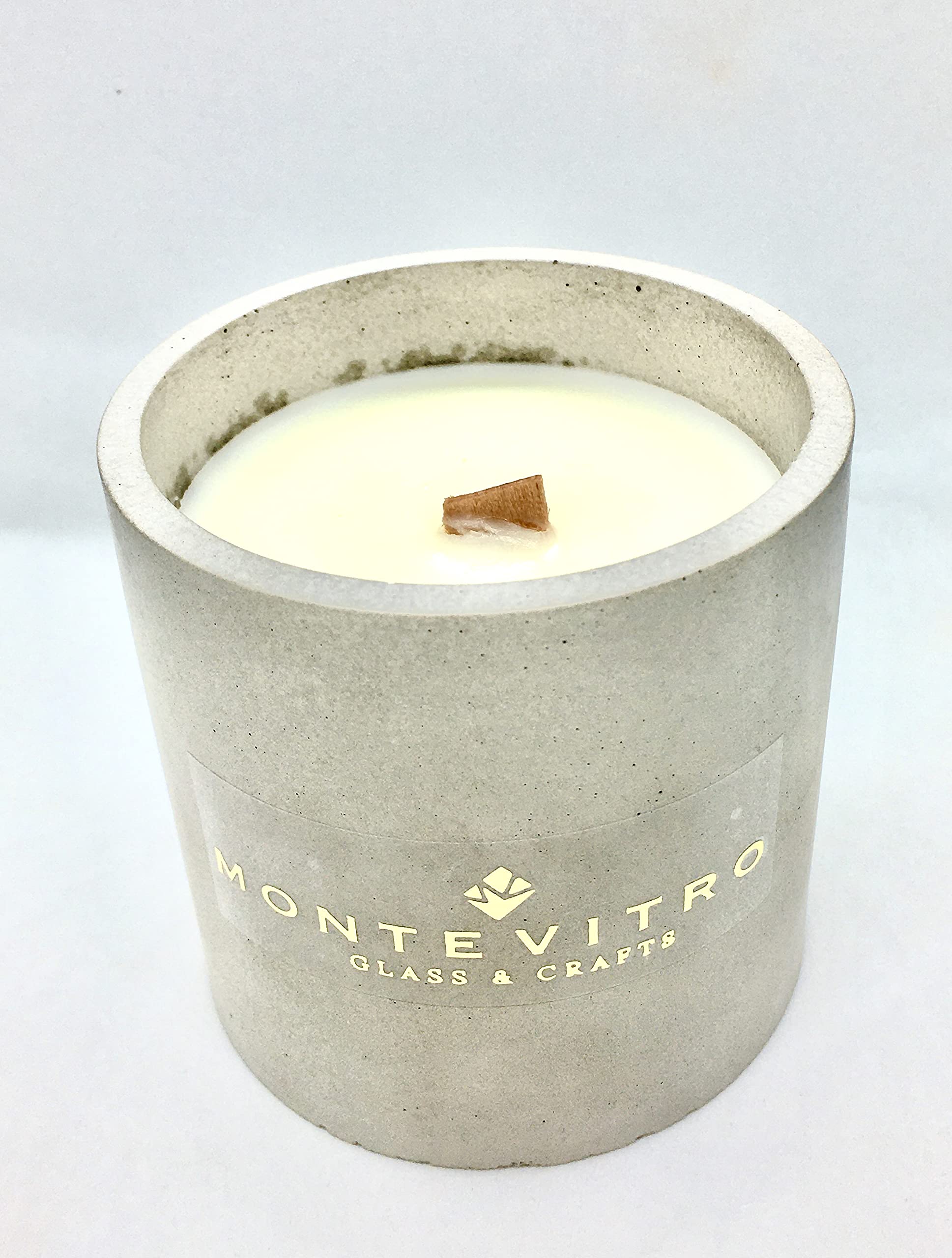 2 candle in cylinder concrete base, aromatic soy wax and wood wick - Monte Vitro
