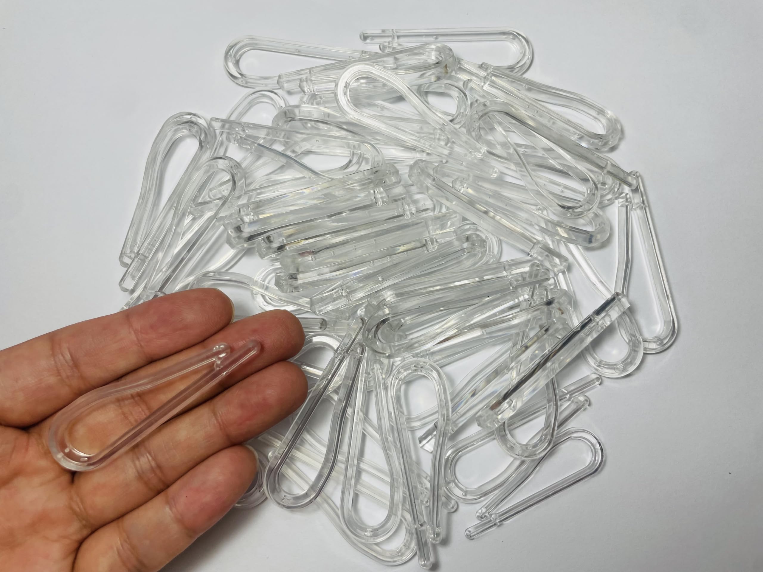 2.2inch/55mm 100Pcs Transparent Plastic U Shape Alligator Clips with Teethless, Clear Shirt Clips for Shirt Folding tie Socks Pants Fixed Clothes in Place