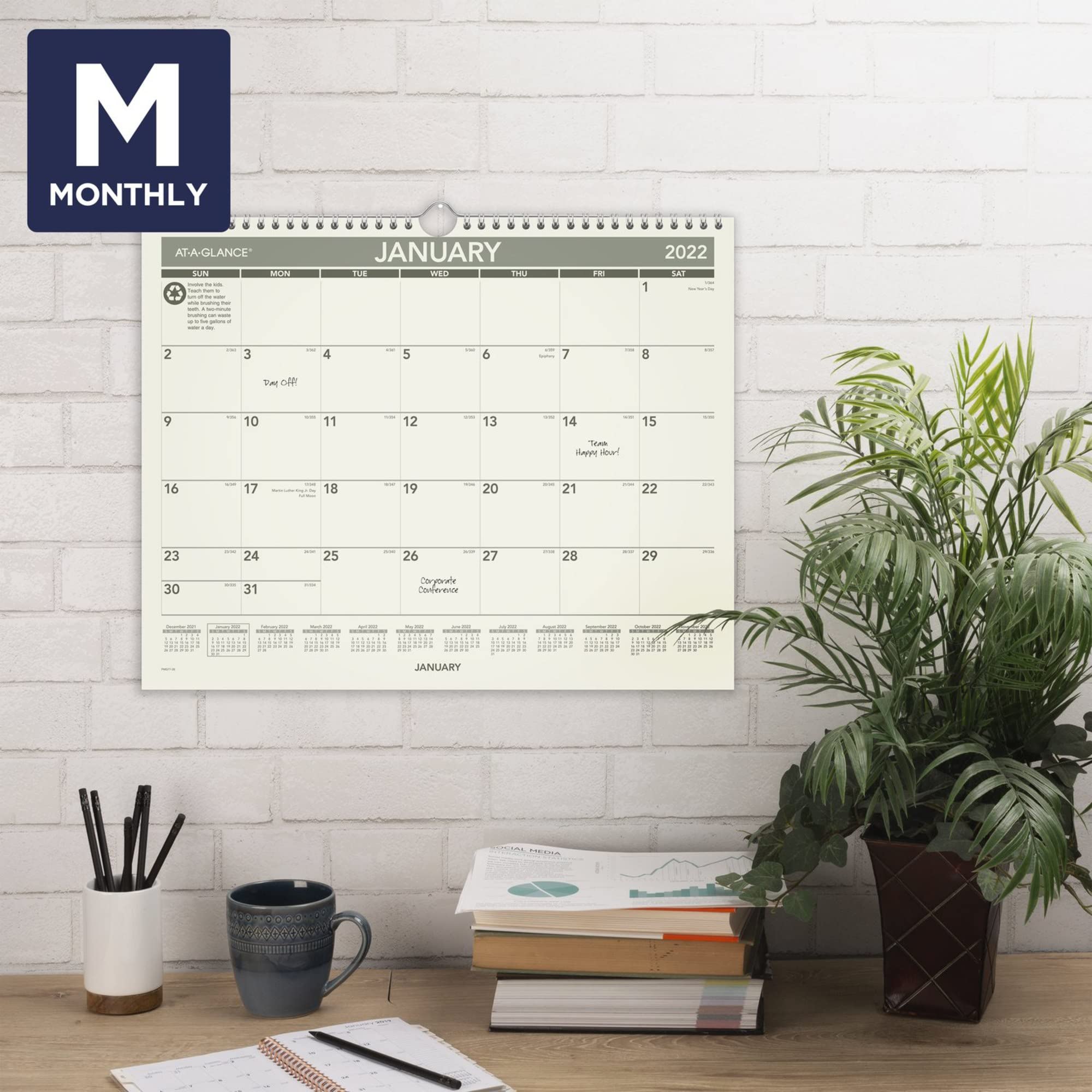 2022 Wall Calendar by AT-A-GLANCE, 14 7/8" X 11 7/8", Medium, Monthly, Recycled (PMG7728)