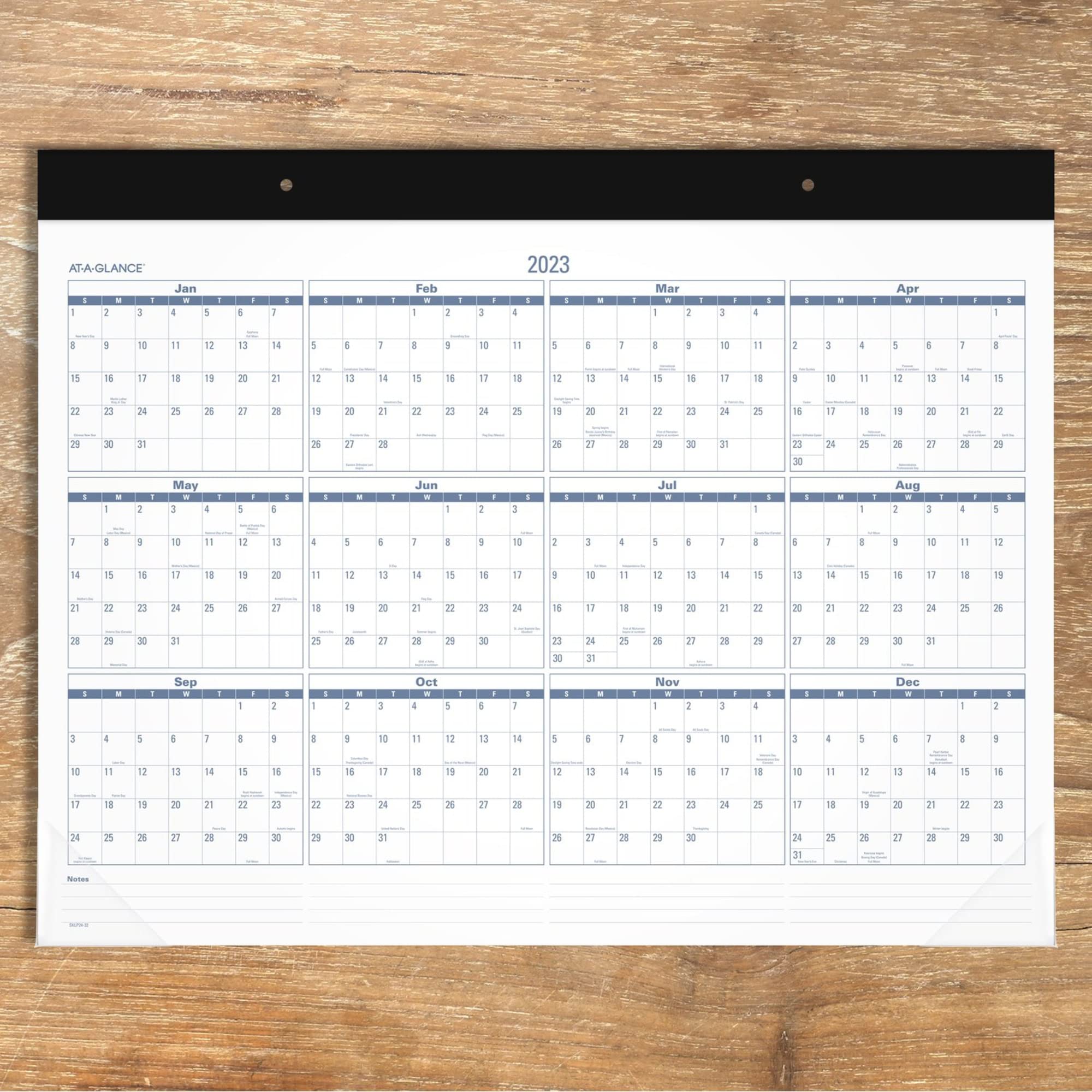 2022 Desk Calendar by AT-A-GLANCE, Monthly Desk Pad, 21-3/4" x 17", Standard, Easy to Read (SKLP2432)