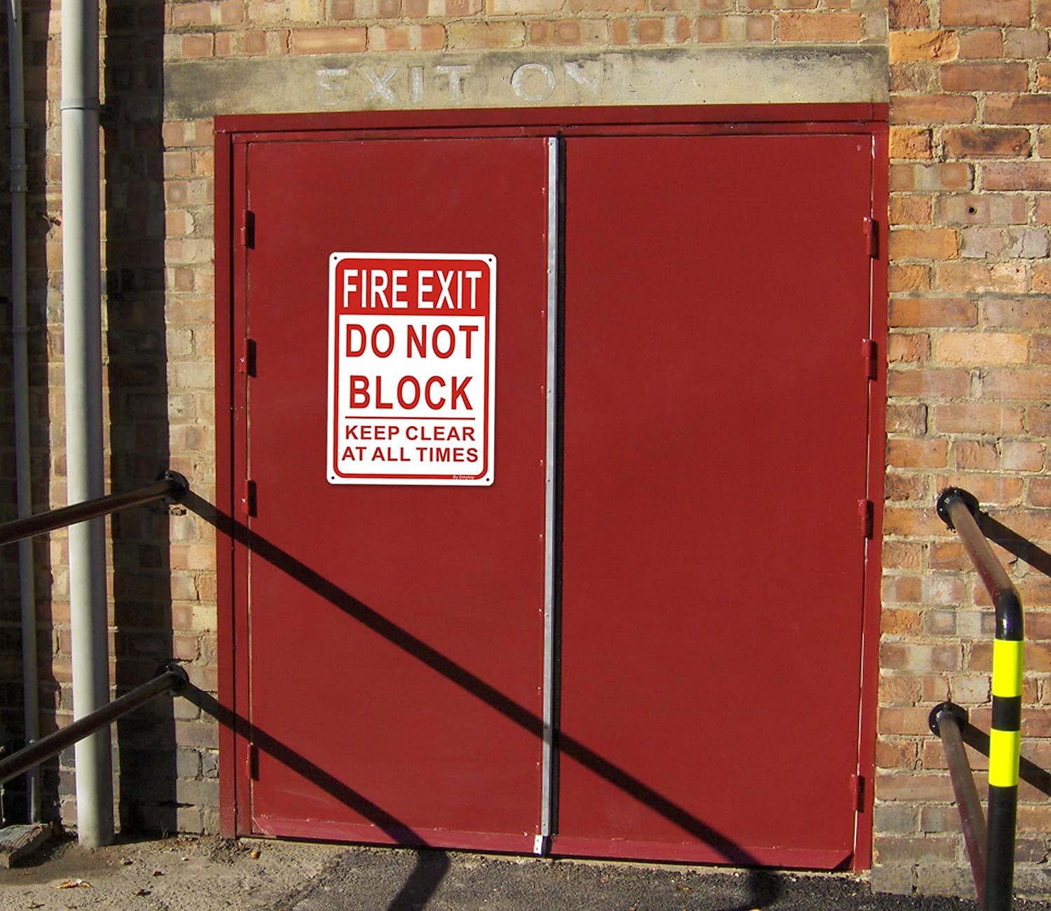 Fire Exit Sign, Do Not Block Door Signs, Keep Clear at All Times Sign, 10 x 7 Inches Rust Free Aluminum, Weather/Fade Resistant, Easy Mounting, 2 Pack