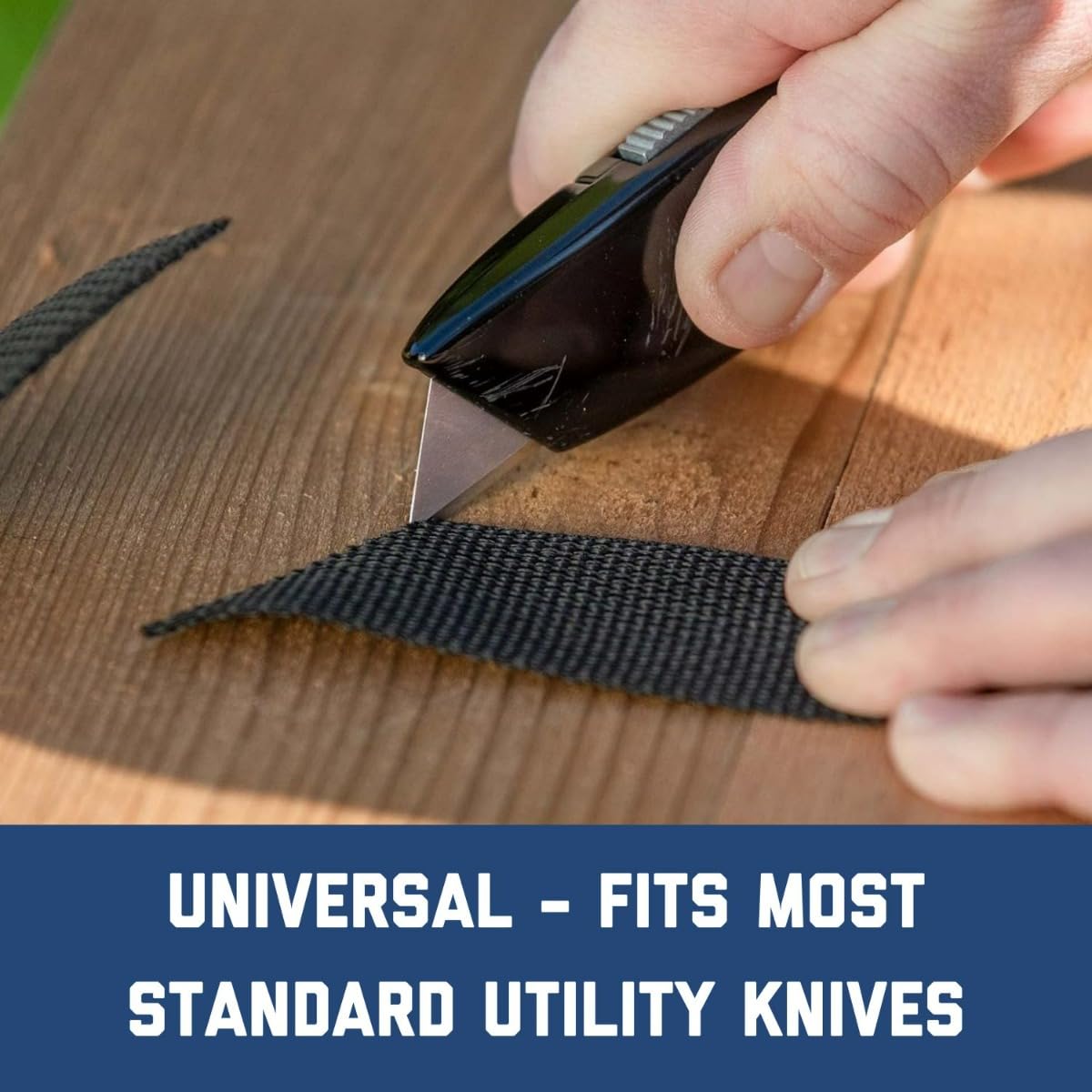 AccuTec Pro 2-Notch Utility Knife Blades with Dispenser - Precision Made with High Carbon Steel for Extra Durability - 50 Pack - APBL-8022