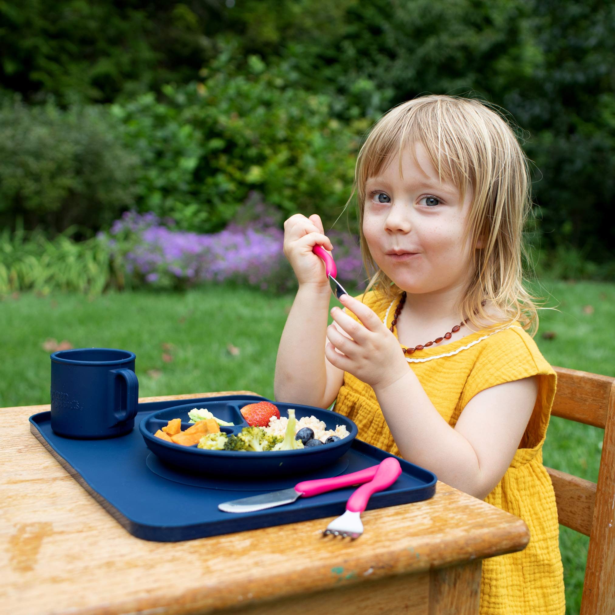 green sprouts Learning Cutlery Set Helps Toddler Develop Independent Eating Skills Designed for Small Hands, Contoured Handles for Easy gripping, Safety Edge on Knife, Dishwasher Safe, Navy