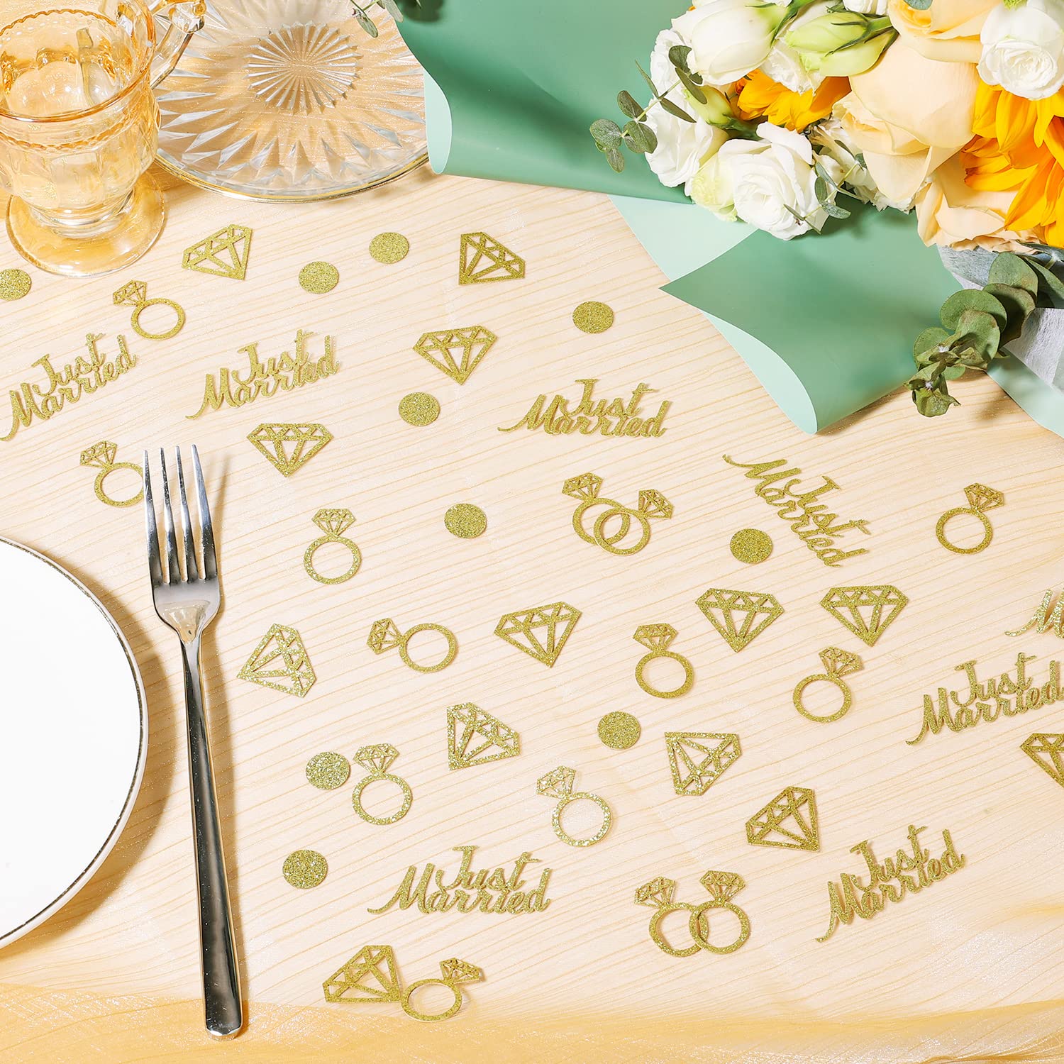 AIEX 300pcs Gold Wedding Table Confetti, Glitter Paper Confetti Just Married Diamond Ring Dots Confetti Table Decorations for Bridal Shower Wedding Bachelor Party