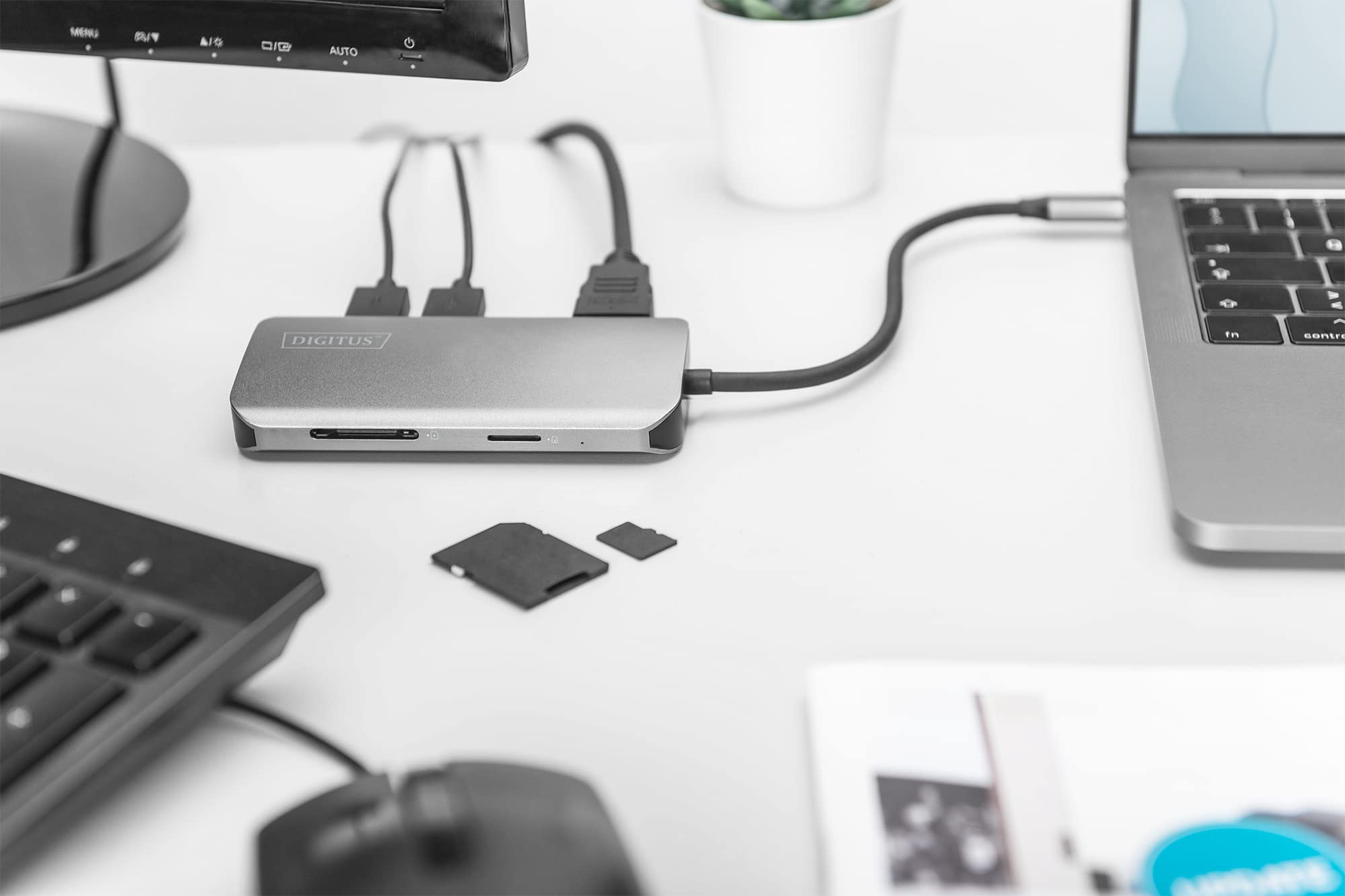 Digitus 8-Port USB-C Dock, 2xUSB3.0, 1xRJ45, 2xHDMI, 1xPD, 1xMicro SD, 1xSD, Grey
