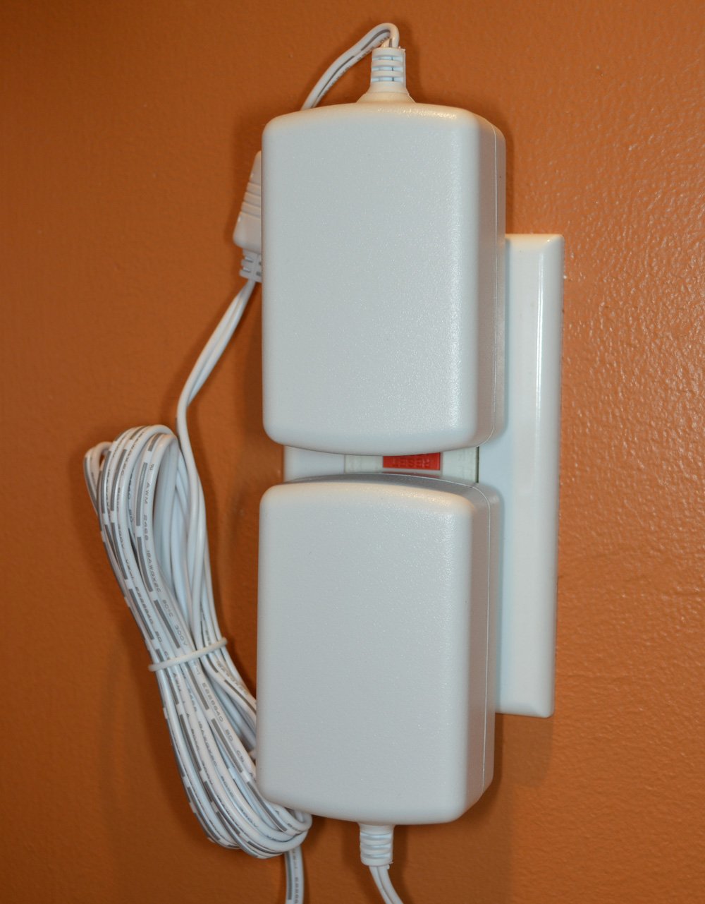 AVO 24VD170W - 24VDC 1.7A White Wall Plug DC Adapter/Power Supply, Input: 100-240VAC 50/60Hz, Non-Terminated 10 Foot Parallel Zip Cord Lead Wire
